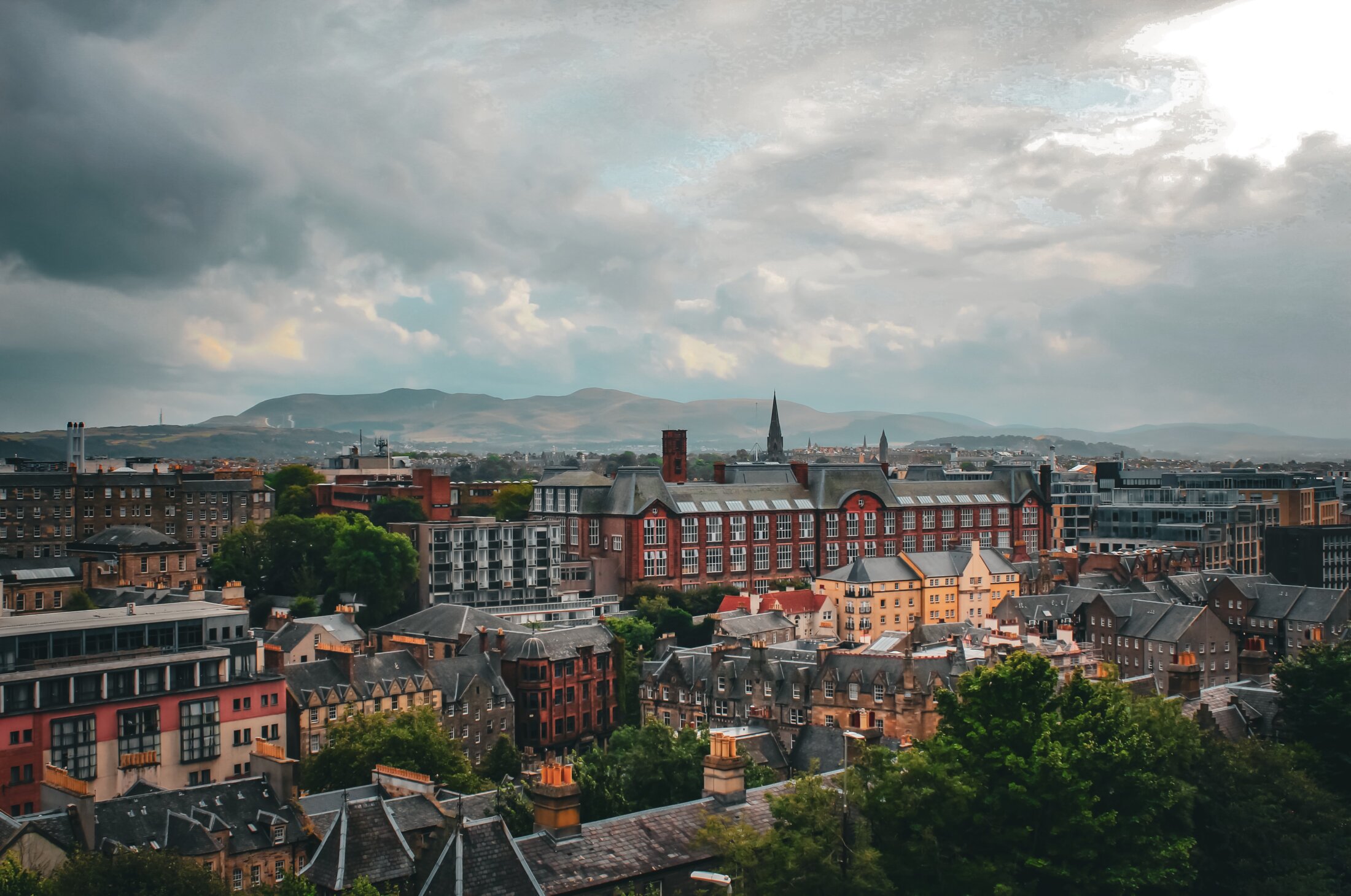 What's on this Summer in Edinburgh 2022 - Princes Street Suites